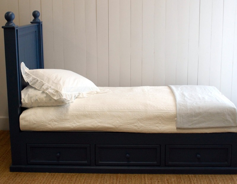 Custom Furniture - Beadboard Platform Bed